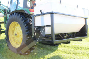 Bulk Livestock Feeders - Coon Manufacturing